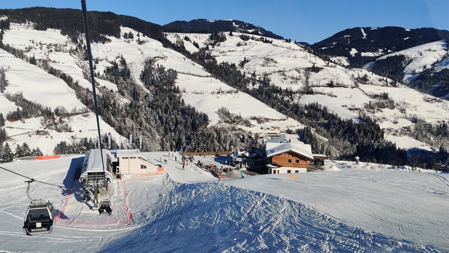 Wintersport Alpendorf - Dorp in Oostenrijk